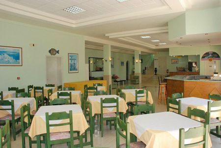 PARAMONAS Hotel - Traveling Guide