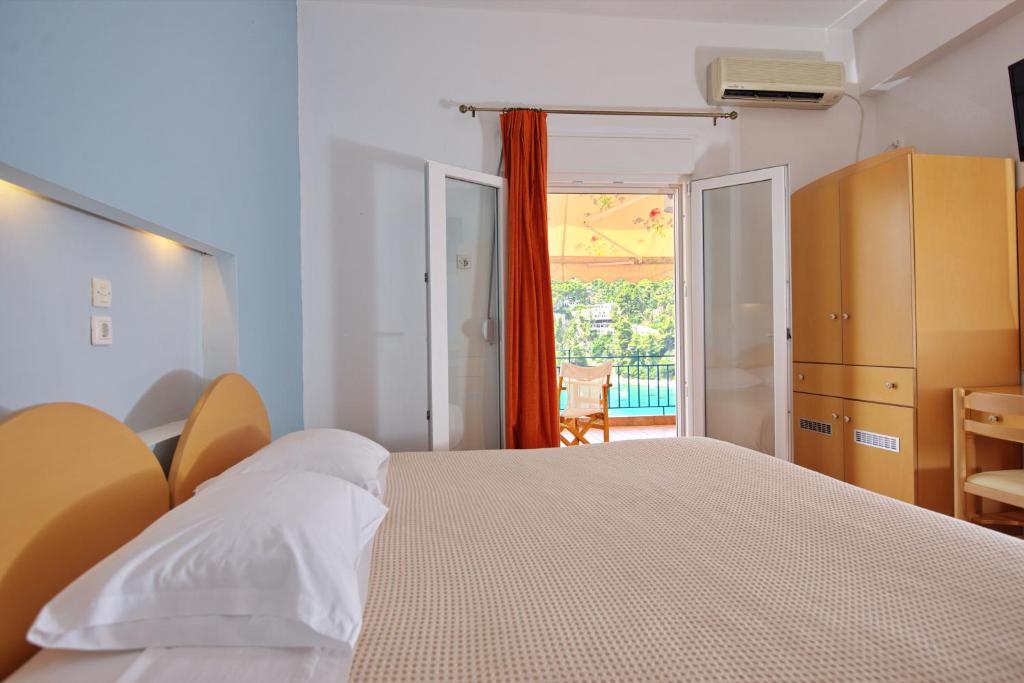 KAVOS Hotel - Traveling Guide